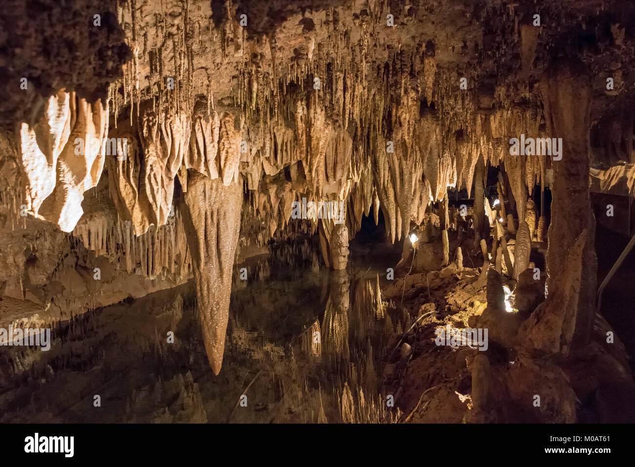 Missouri caves hi-res stock photography and images - Alamy