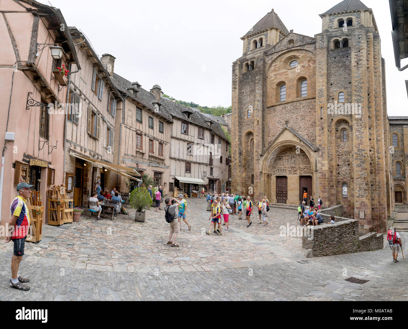 Tympanum aveyron conques hi-res stock photography and images - Alamy