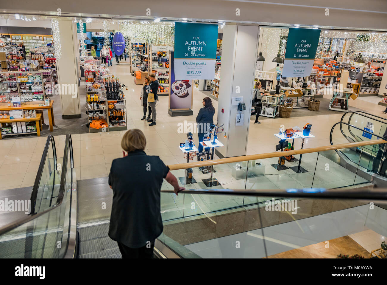 shopping centre mall retail store shop inside interior Stock Photo - Alamy