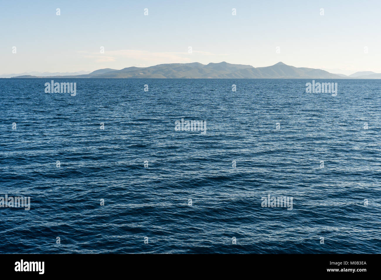 Deep blue sea mountains hi-res stock photography and images - Alamy