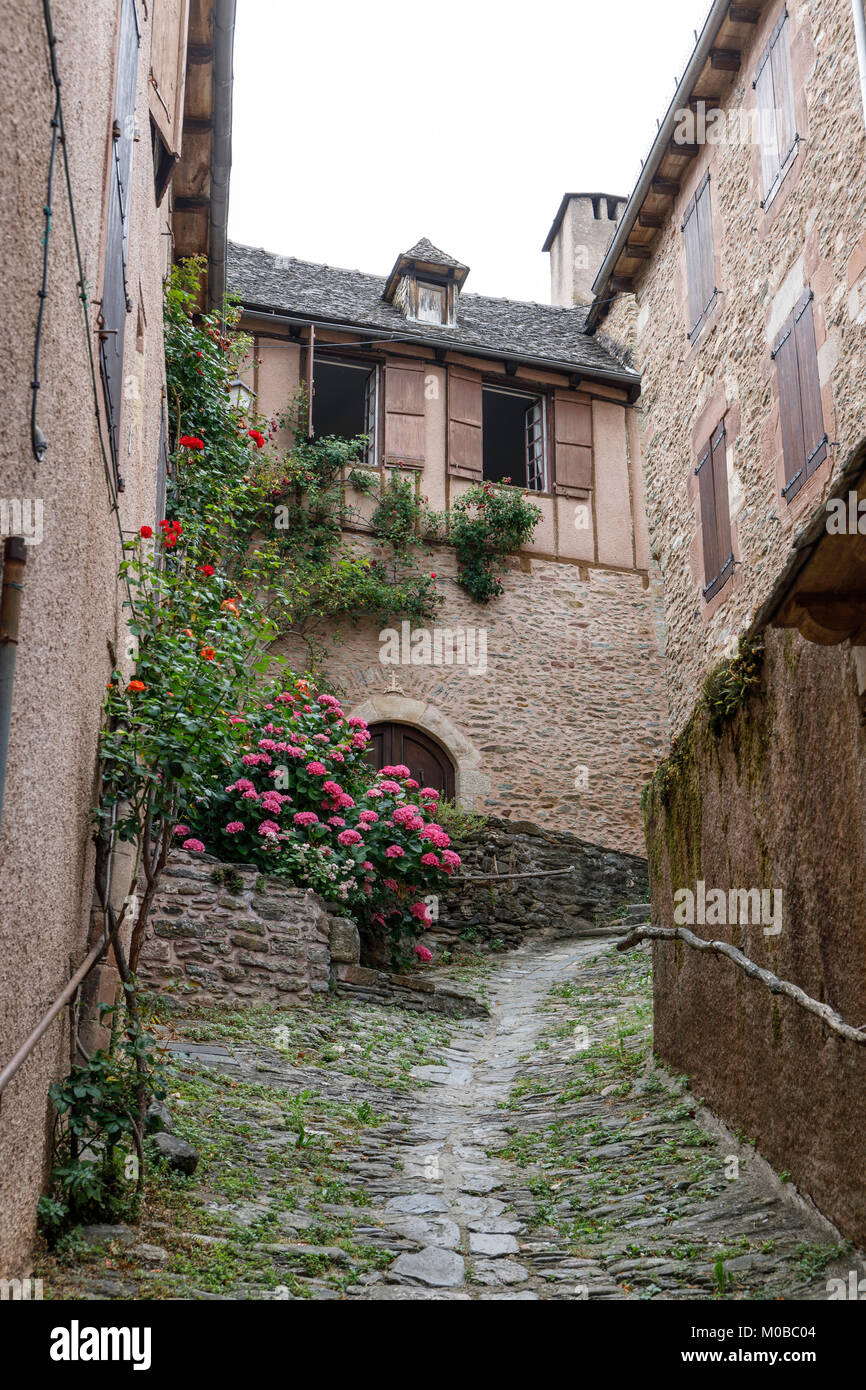 Medieval timber framed house medieval hi-res stock photography and ...
