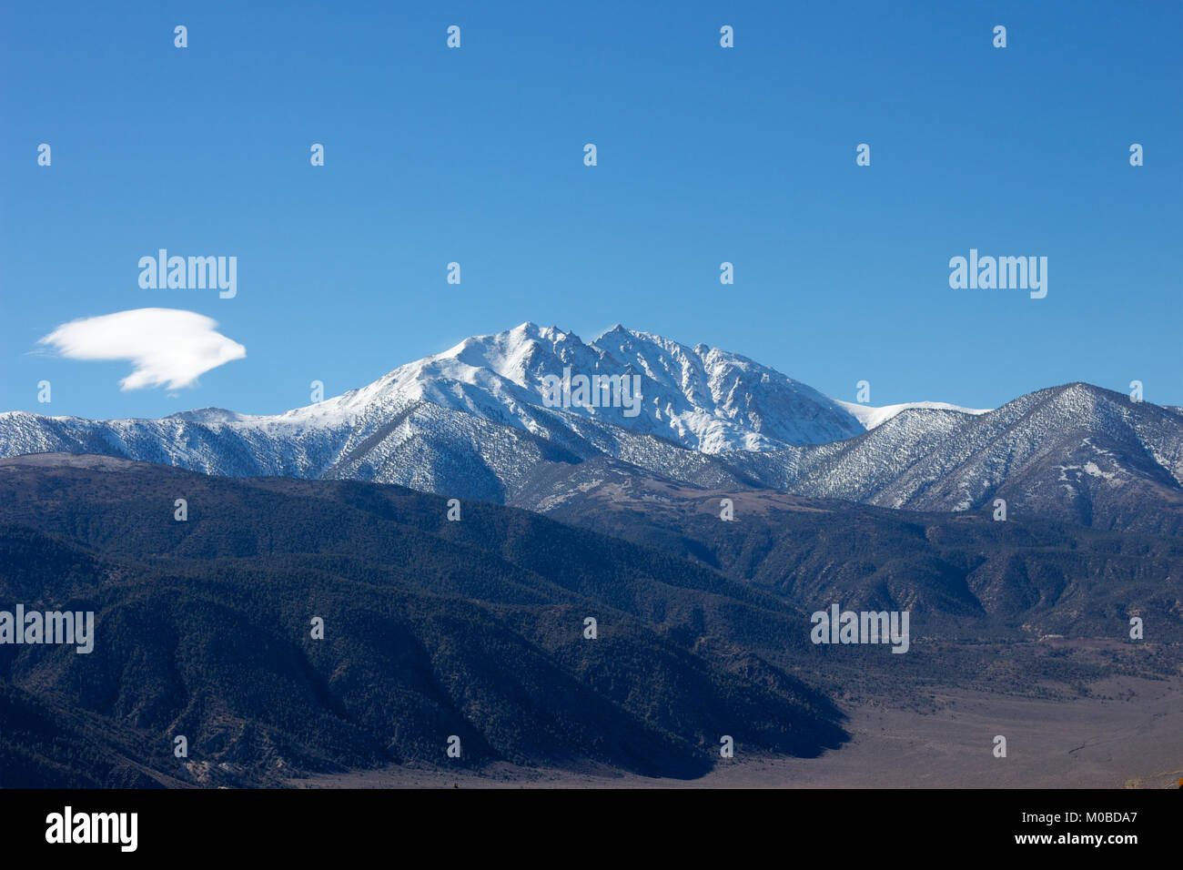 Adventure lake spring mountain nevada hi-res stock photography and ...