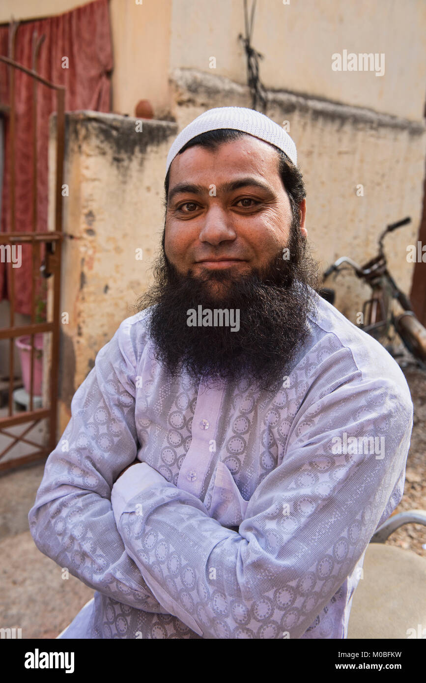 Bearded Muslim portrait, Jaipur, India Stock Photo - Alamy
