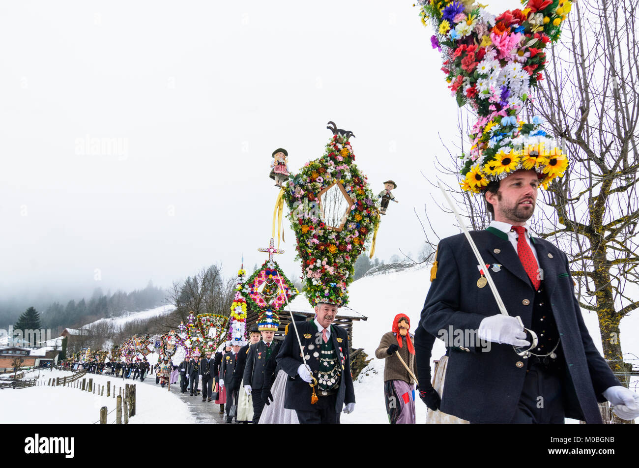 Bad Hofgastein: Perchtenlauf (Percht Perchten mask procession ...