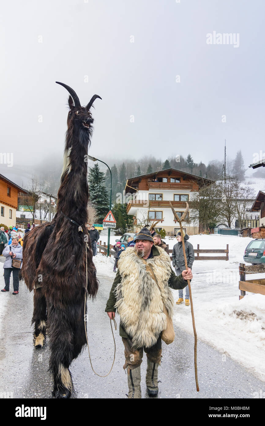 Bad Hofgastein: Perchtenlauf (Percht Perchten mask procession ...