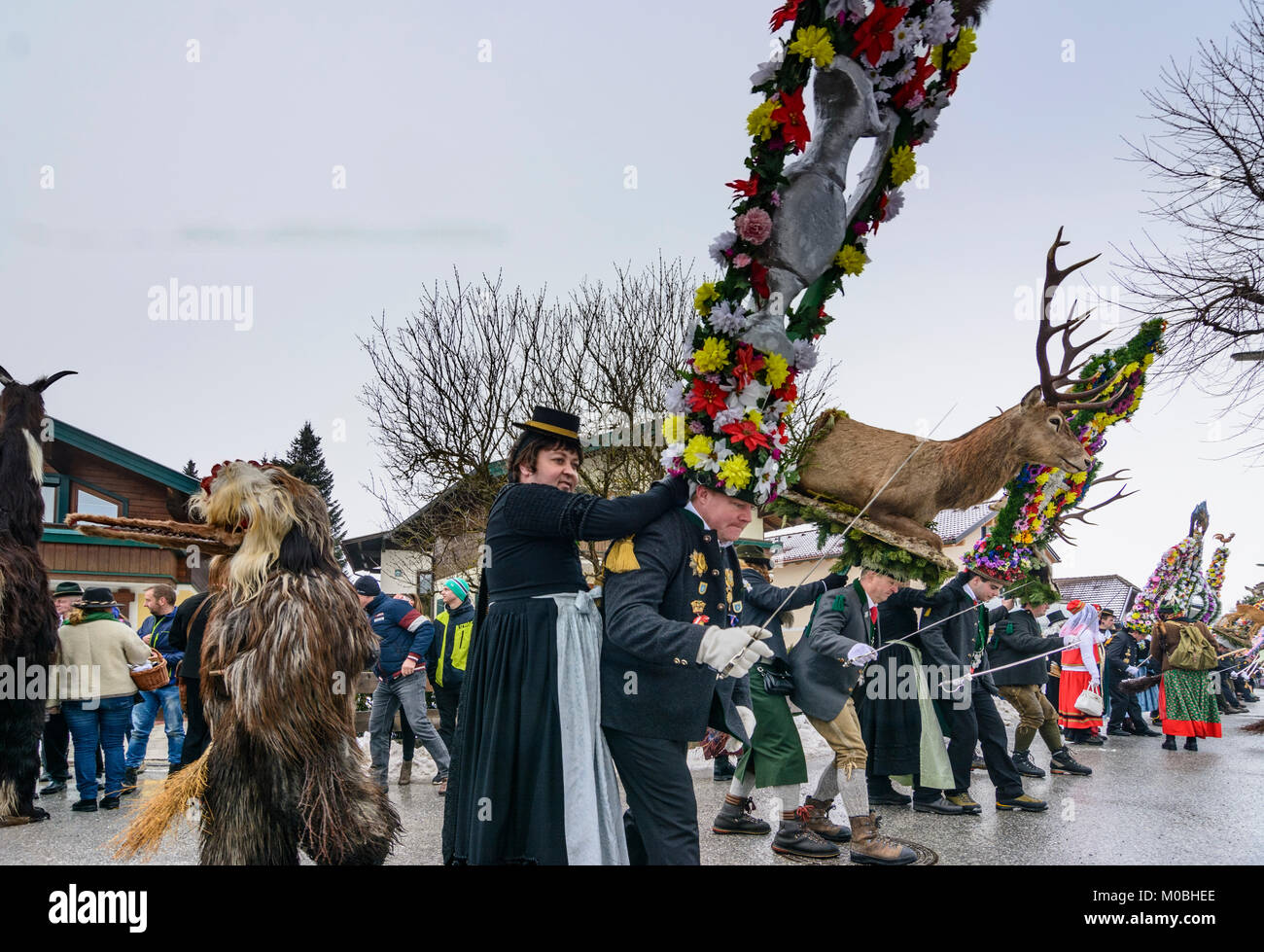 Bad Hofgastein: Perchtenlauf (Percht Perchten mask procession ...
