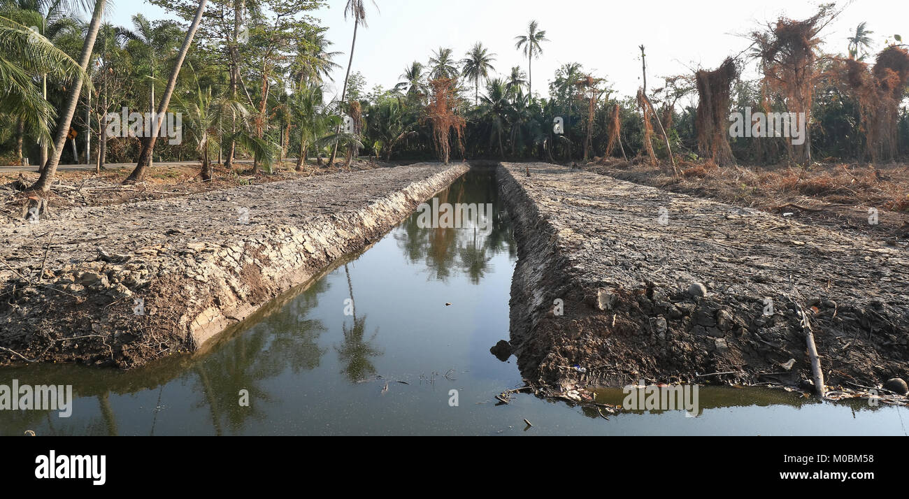 Arid areas hi-res stock photography and images - Alamy