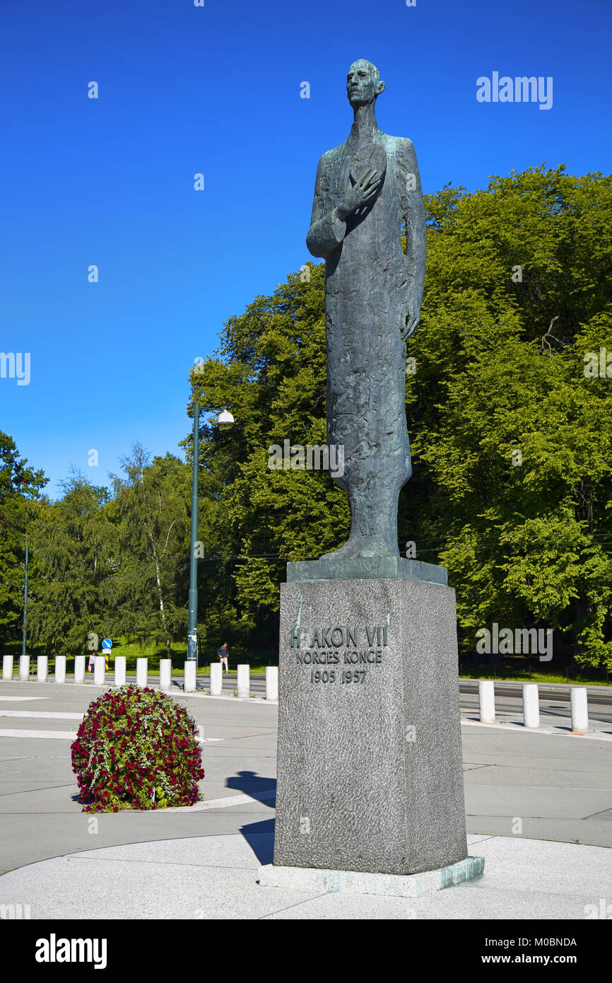 OSLO, NORWAY – AUGUST 17, 2016: Statue of King Haakon VII of Norway ...
