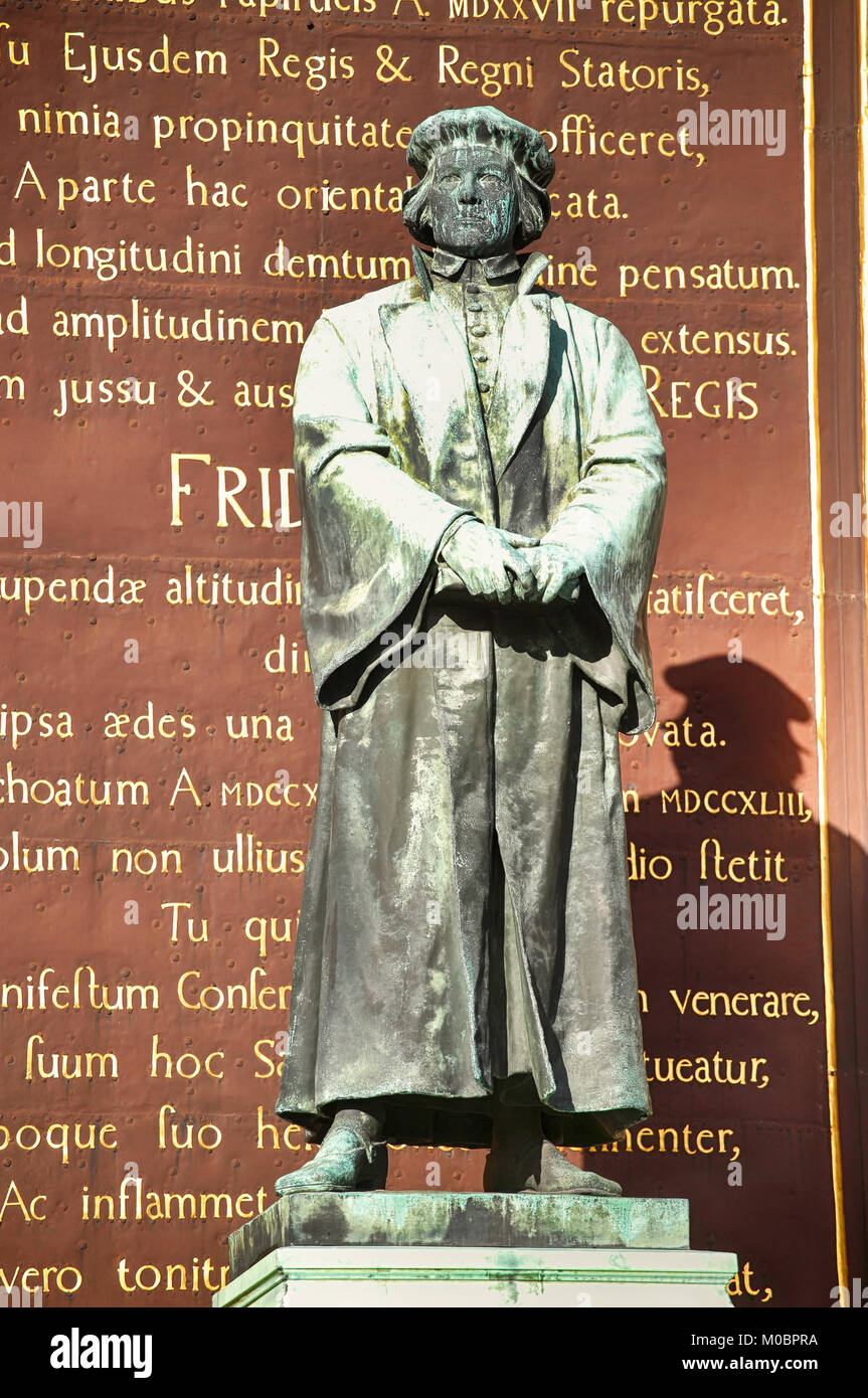 Olaus petri statue hi-res stock photography and images - Alamy