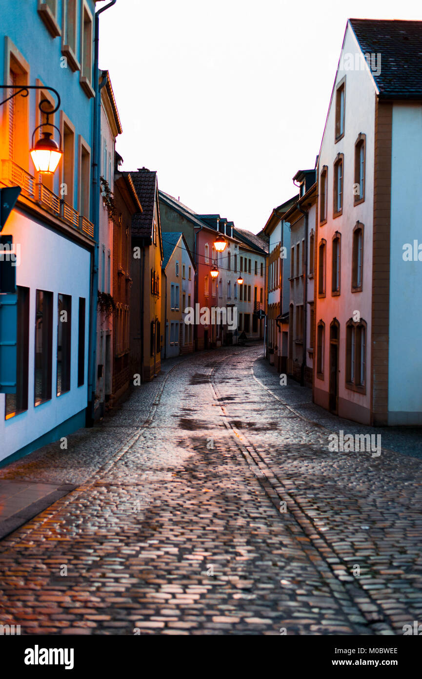 Visiting tourism hi-res stock photography and images - Alamy