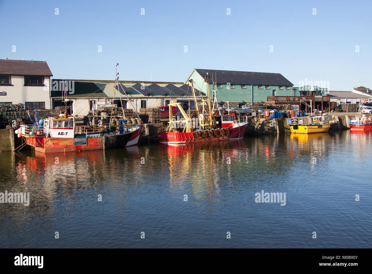 Welsh fishing harbour hi-res stock photography and images - Alamy