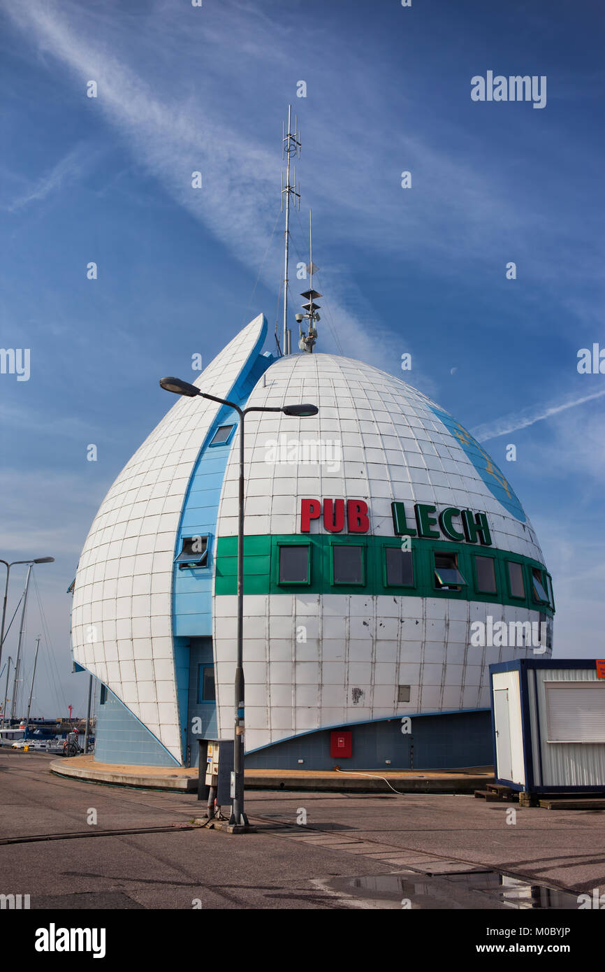 The egg building hi-res stock photography and images - Alamy