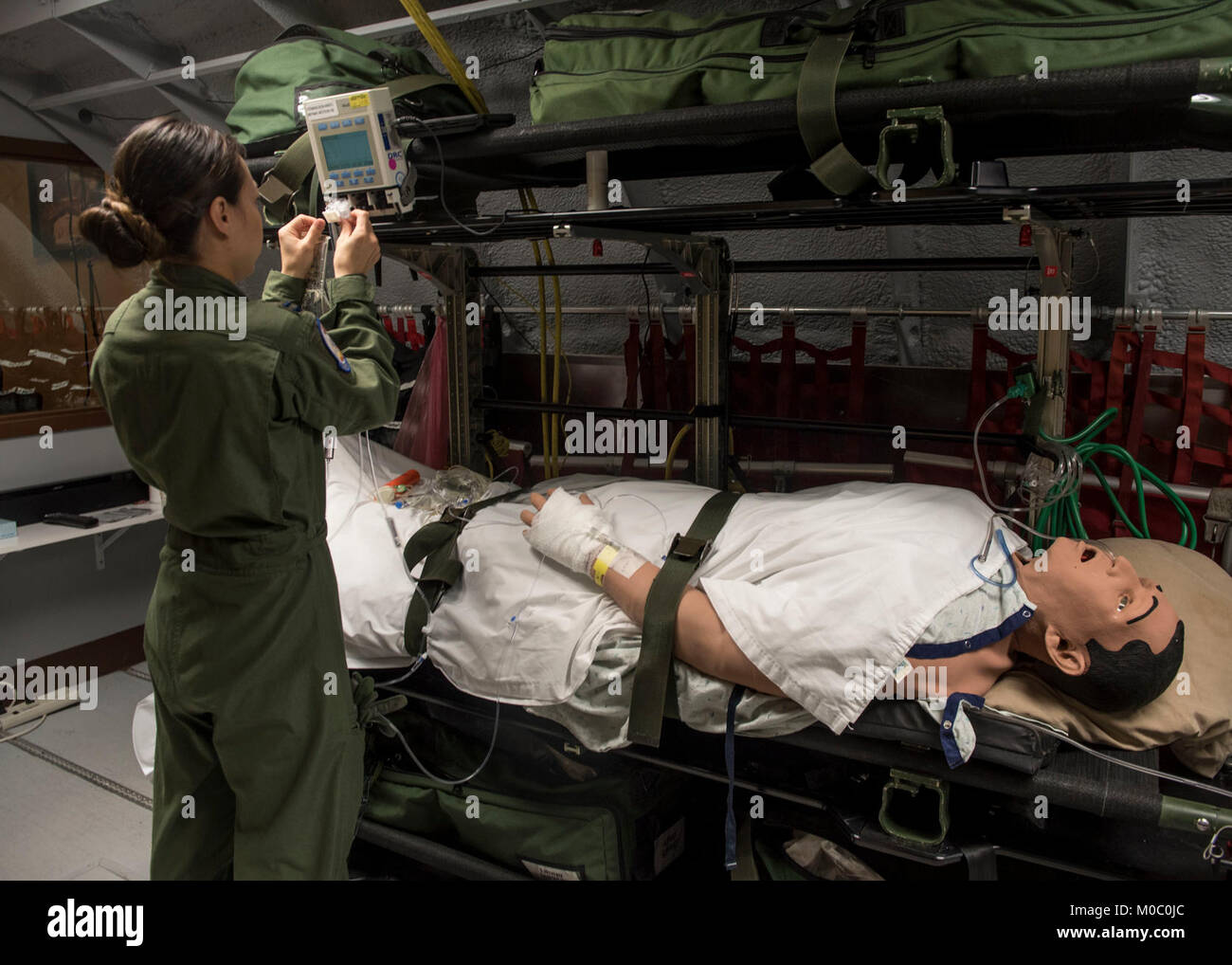 375th aeromedical evacuation squadron hi-res stock photography and ...
