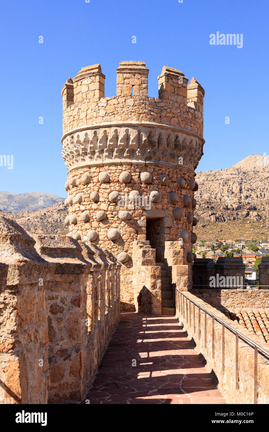 Castle of the mendoza manzanares hi-res stock photography and images ...