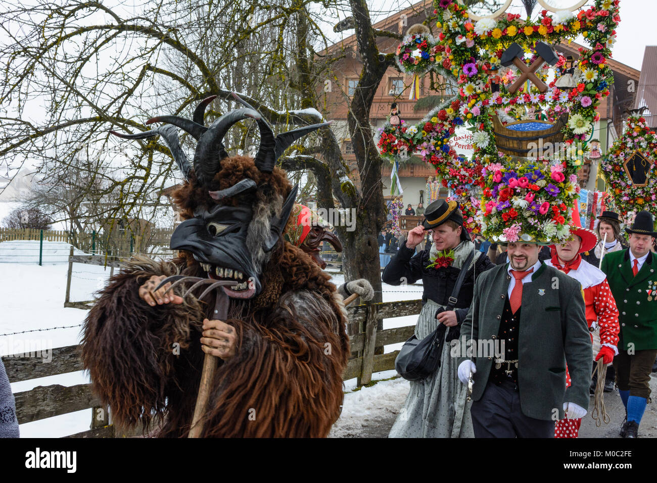 Bad Hofgastein: Perchtenlauf (Percht Perchten mask procession ...