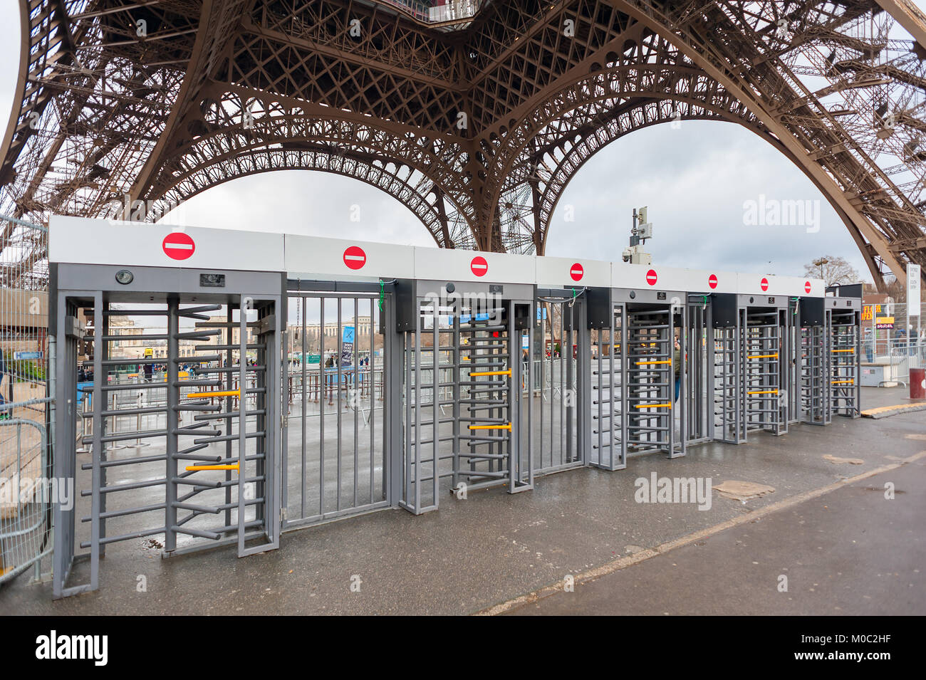 No Entry sign on a new fence around the Eiffel Tower Stock Photo - Alamy