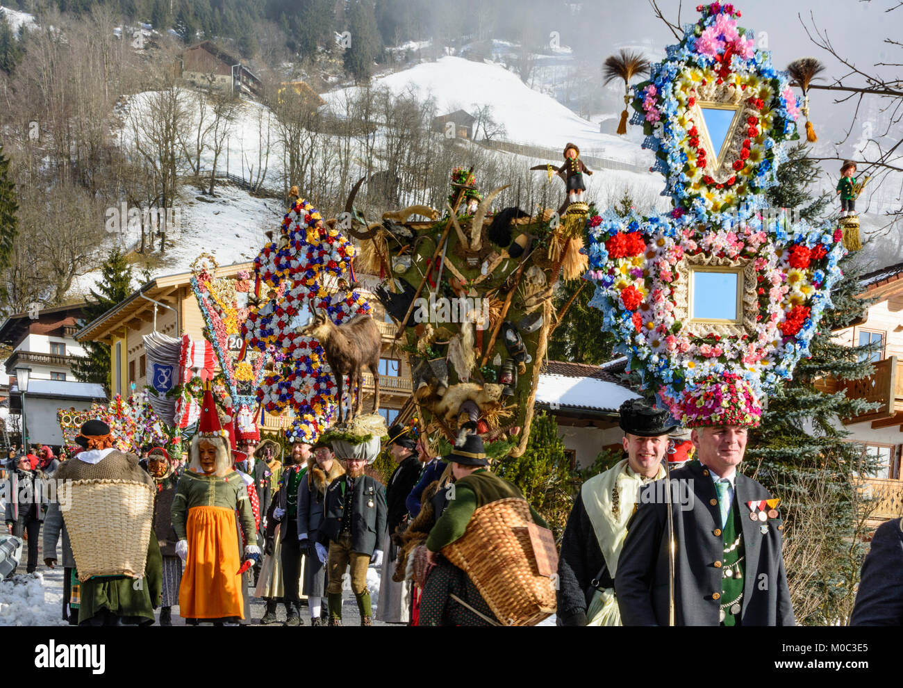 Bad Hofgastein: Perchtenlauf (Percht Perchten mask procession ...