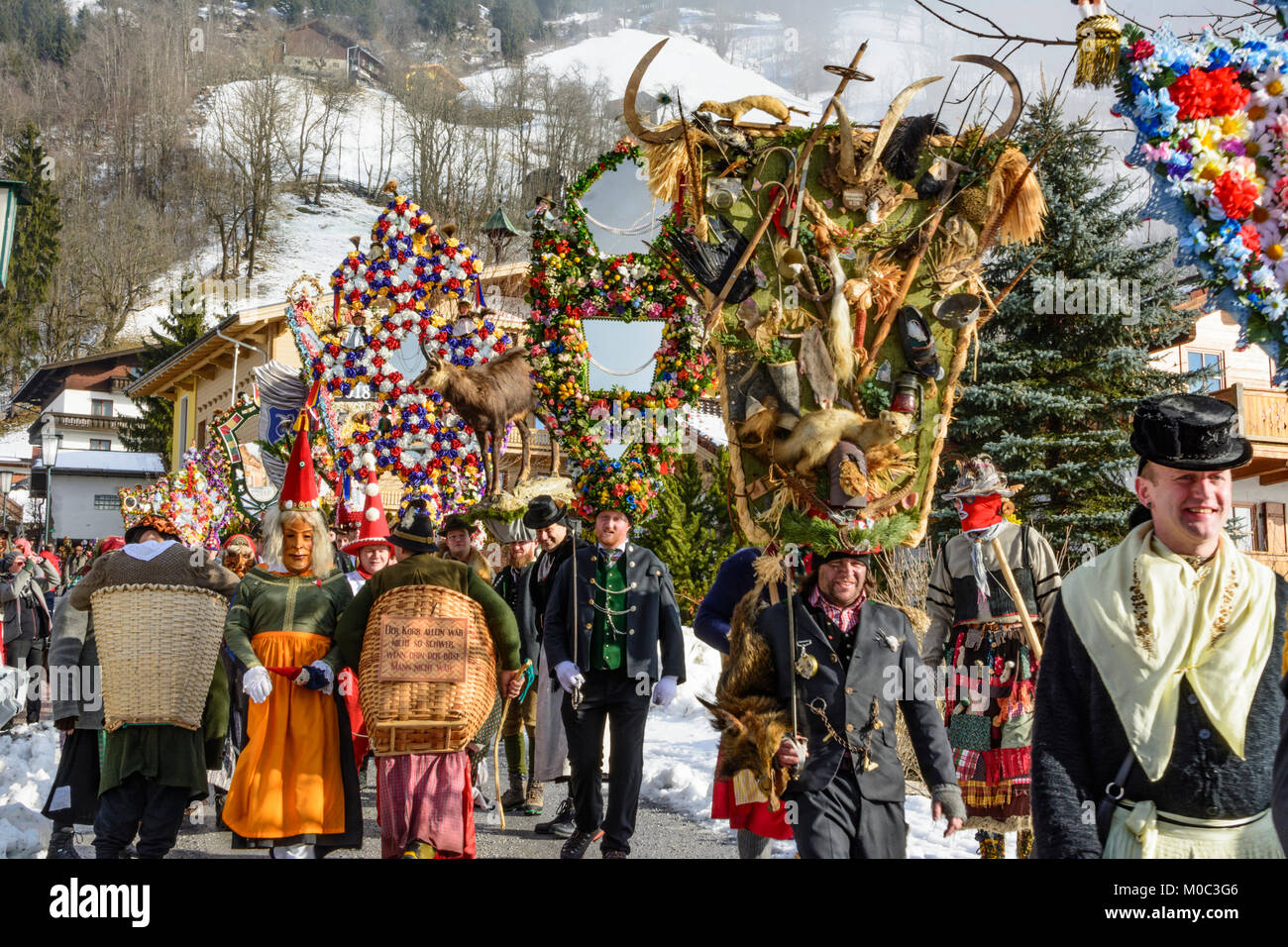 Bad Hofgastein: Perchtenlauf (Percht Perchten mask procession ...