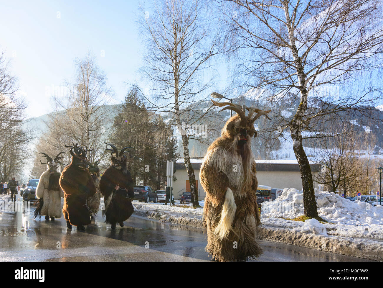 Bad Hofgastein: Perchtenlauf (Percht Perchten mask procession ...