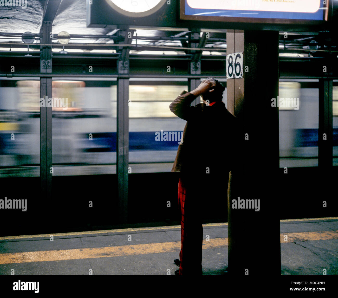 May 1982, New York, subway platform 86th street, Lexington Avenue Line ...