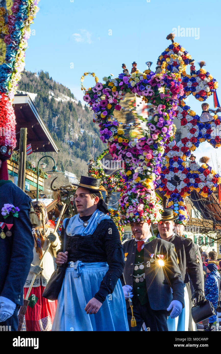 Bad Hofgastein: Perchtenlauf (Percht Perchten mask procession ...