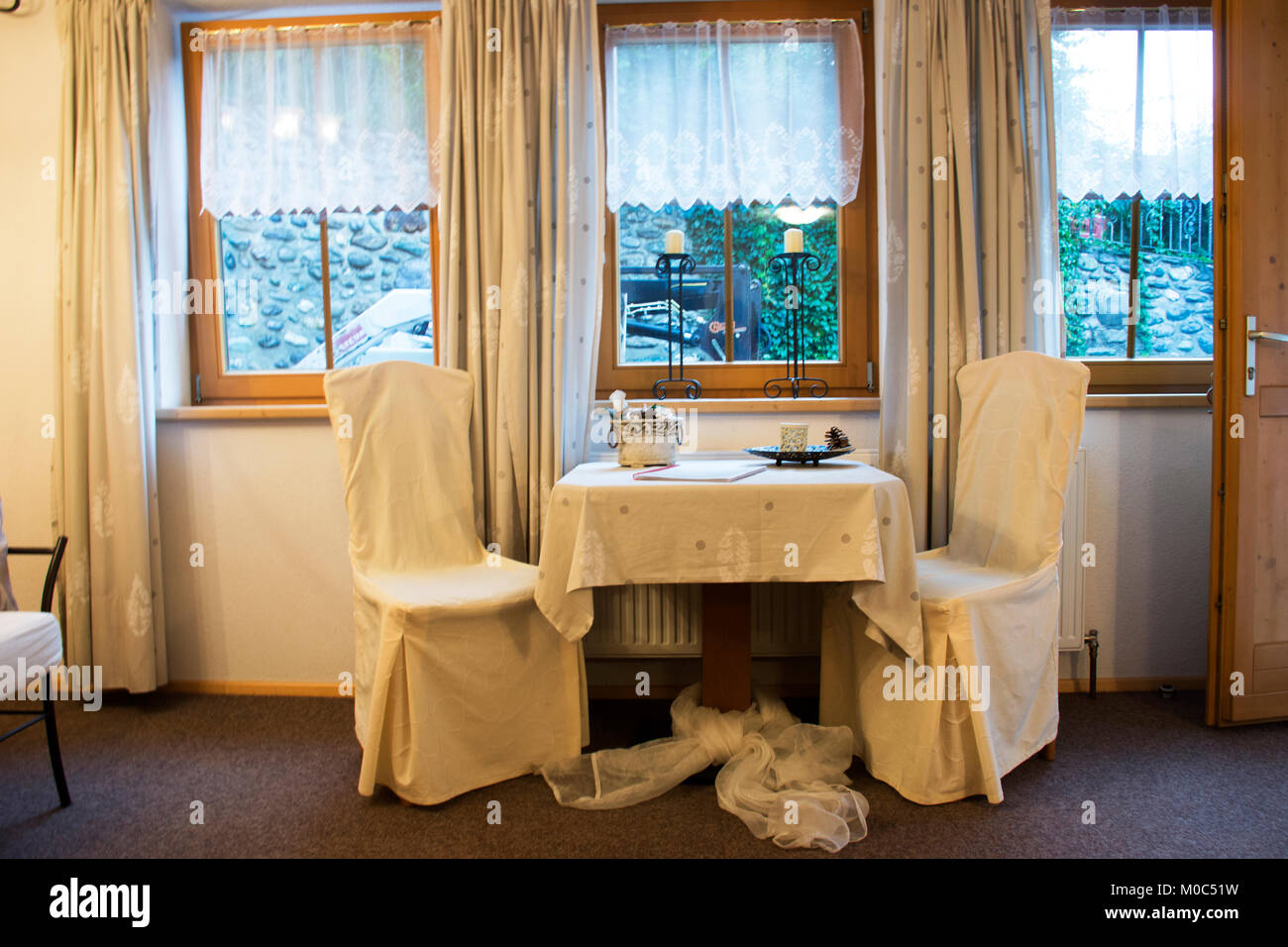 Austria elegant interior room design hi-res stock photography and ...