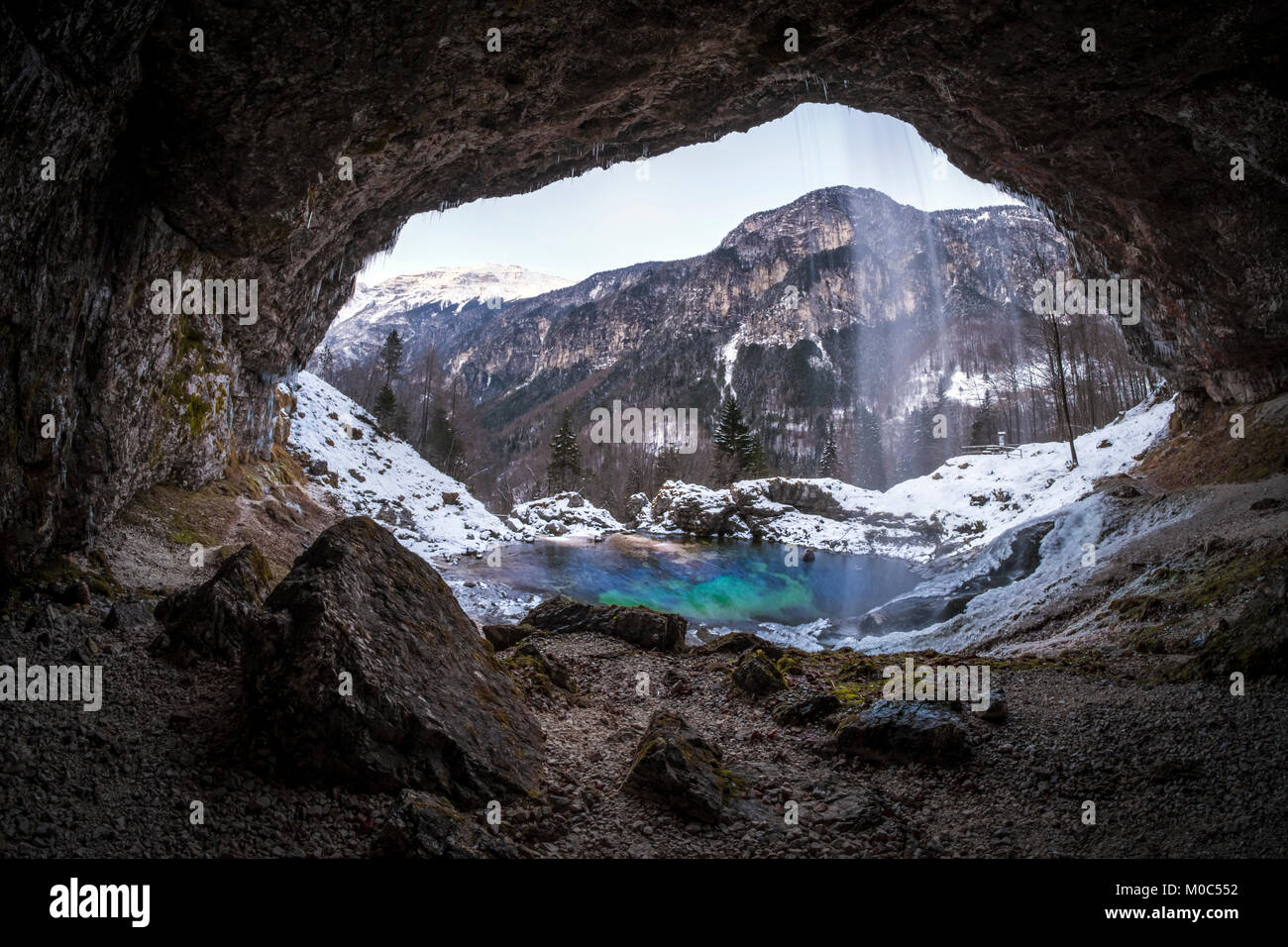 Blue cave drawing hi-res stock photography and images - Alamy