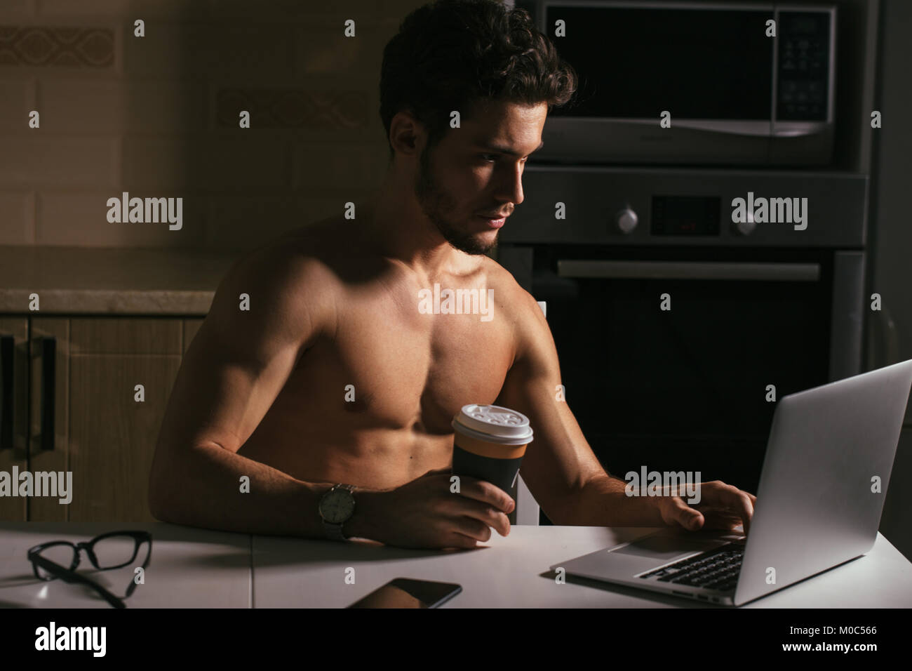 Muscularbuild hi-res stock photography and images - Alamy