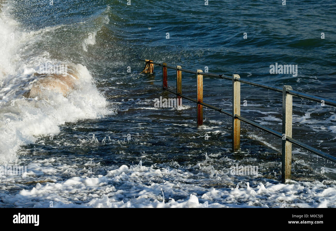 Disappearing wall hi-res stock photography and images - Alamy