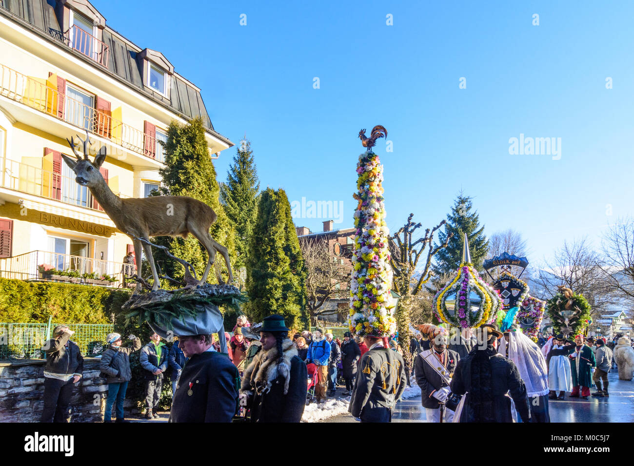 Bad Hofgastein: Perchtenlauf (Percht Perchten mask procession ...