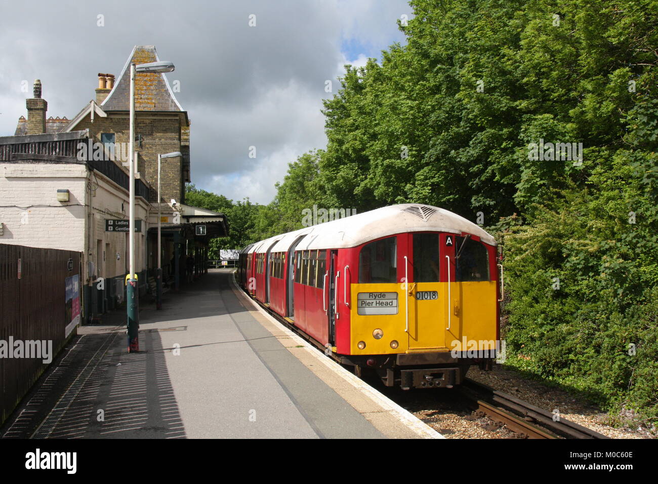 1938 tube trains hi-res stock photography and images - Alamy
