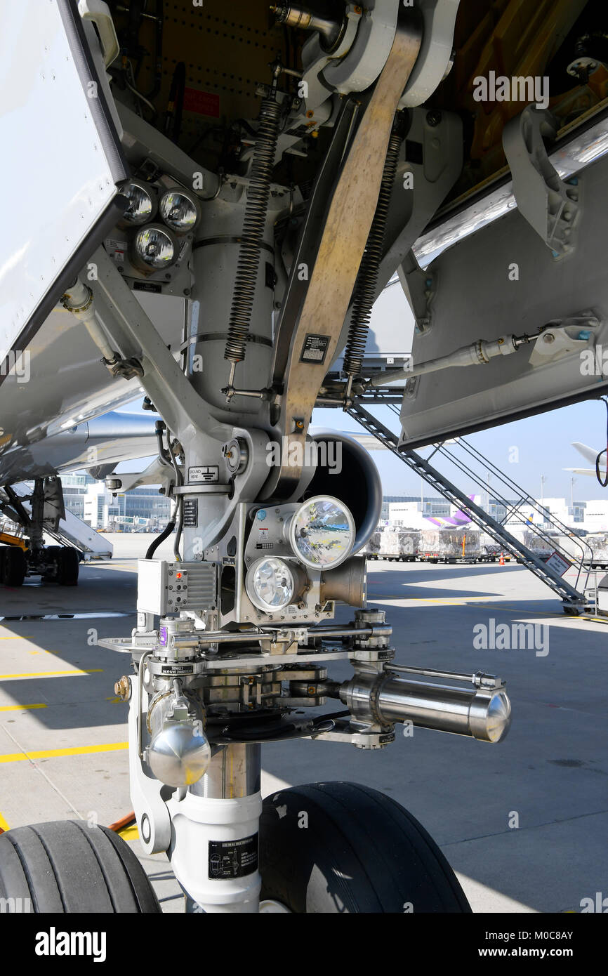 nose gear, Lufthansa, Airbus , A350-900, A350, Suspension, landing gear ...