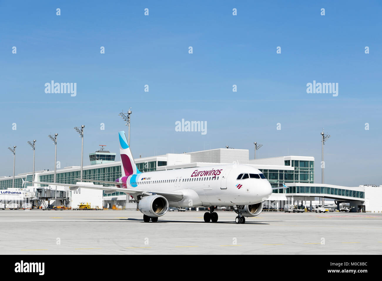 Eurowings, Airbus, A320, satellite, tower, terminal 2, roll out ...