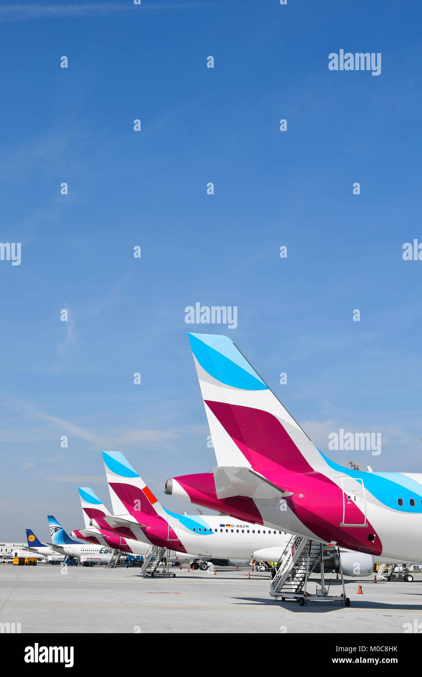 Eurowings, Airbus, A320, line up, position, ramp, clearance, Munich ...