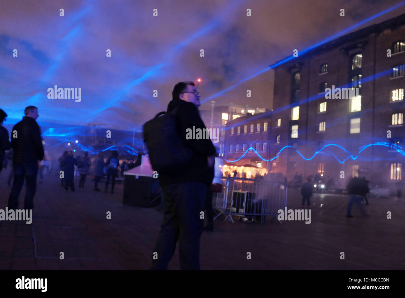 Granary square kings cross night hi-res stock photography and images ...
