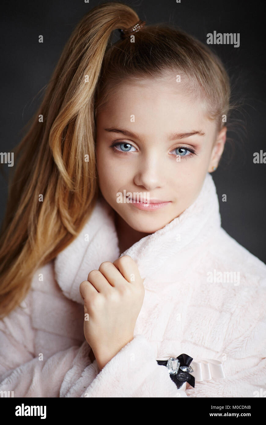 Portrait of small girl Stock Photo - Alamy