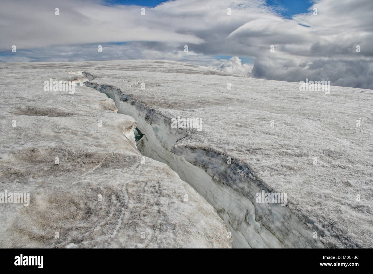 Deep fissure hi-res stock photography and images - Alamy