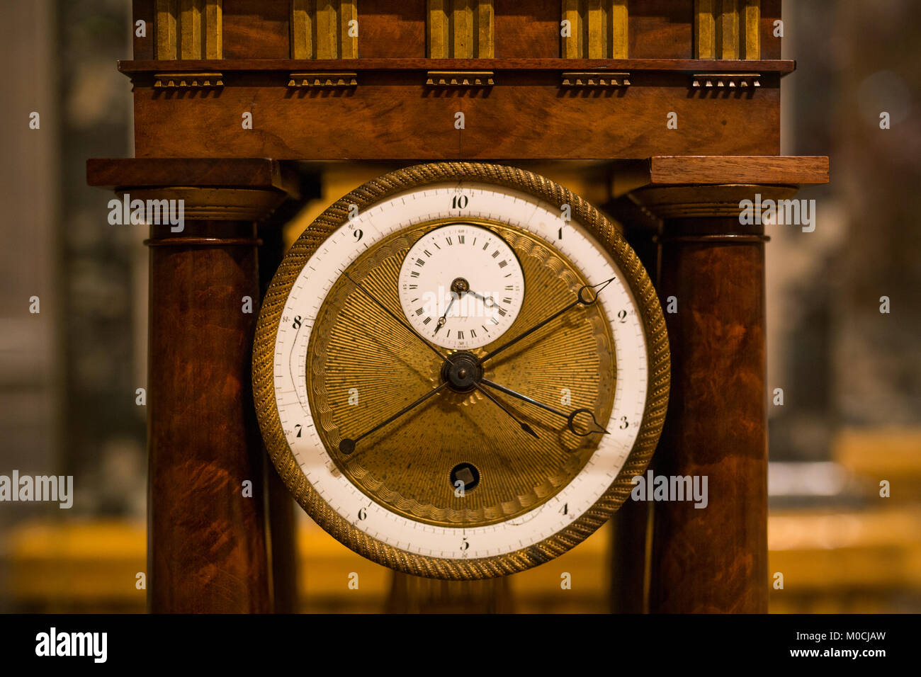 Master clock hi-res stock photography and images - Alamy