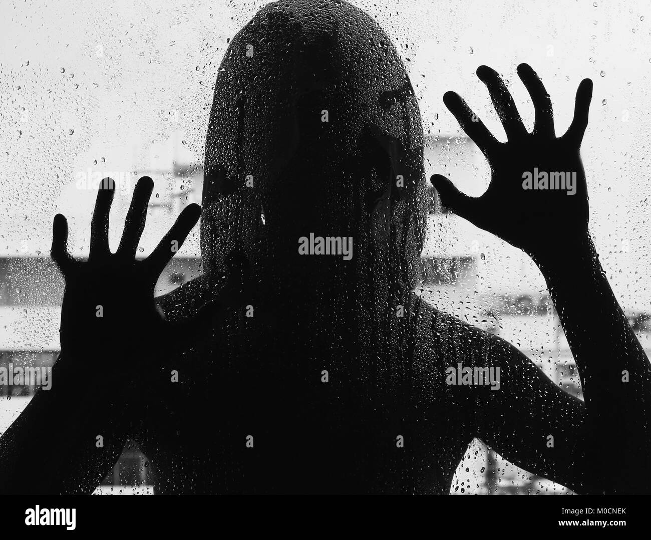 Shadowy figure hi-res stock photography and images - Alamy