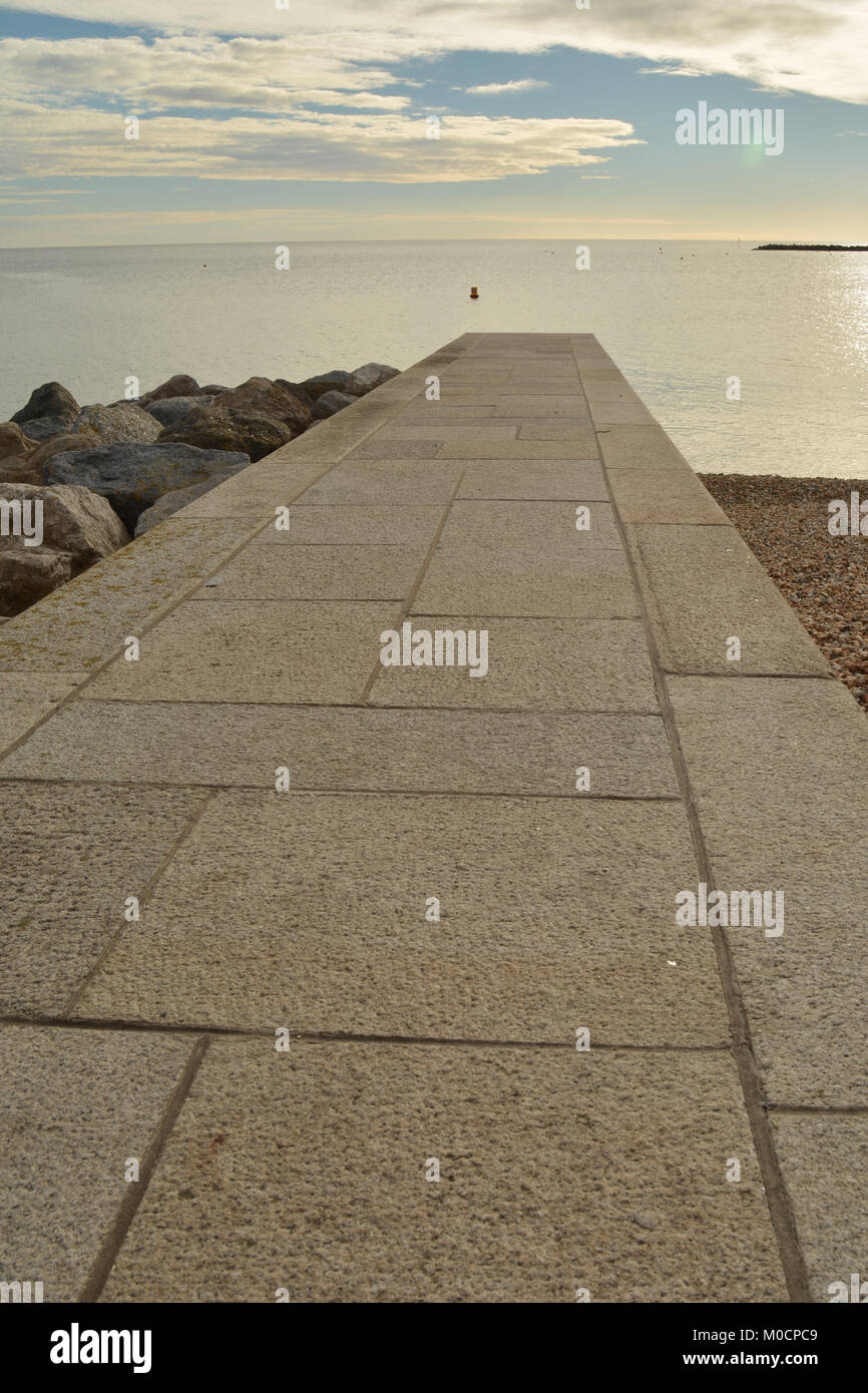 Rectilinear clouds hi-res stock photography and images - Alamy