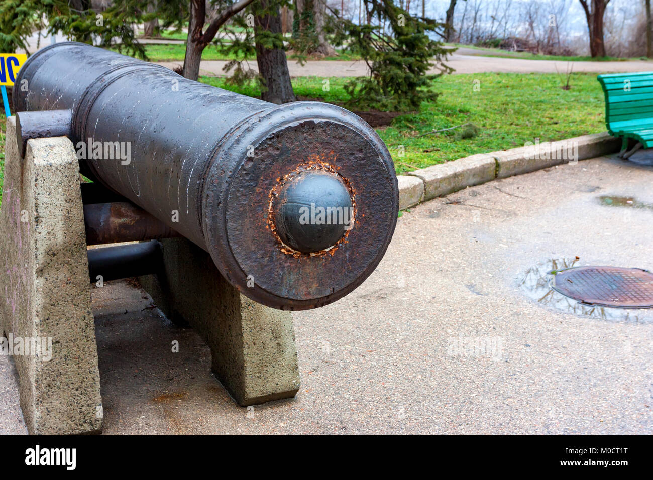 Sevastopol cannon hi-res stock photography and images - Alamy
