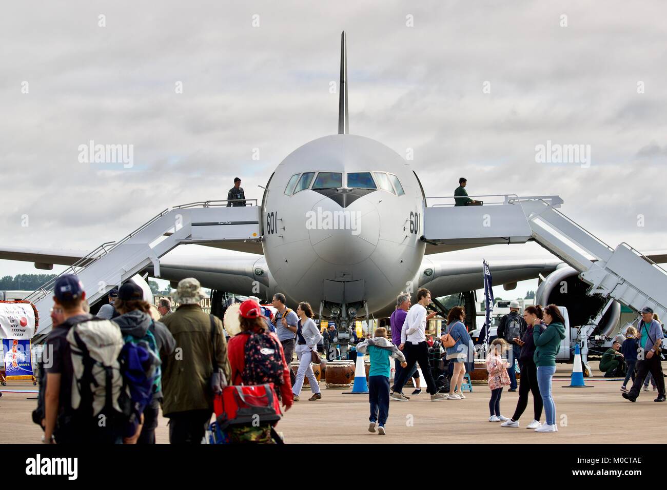 Japan Air Force Defence Force - Boeing KC-767J refuelling tanker on ...