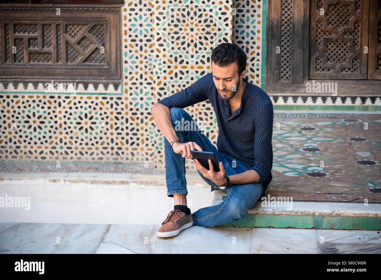 Arab man young hi-res stock photography and images - Alamy