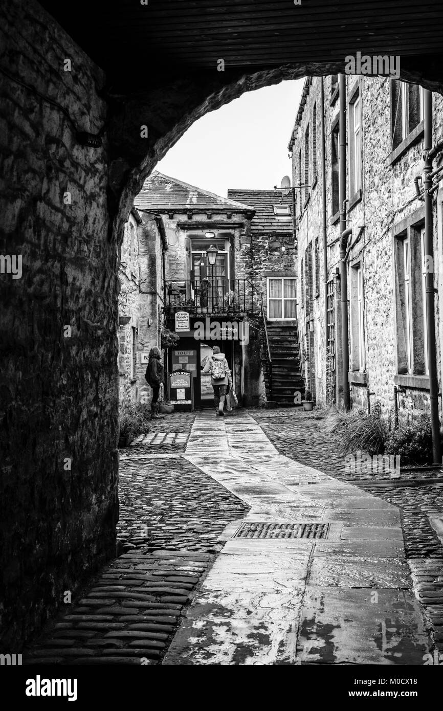 Settle pub Black and White Stock Photos & Images - Alamy
