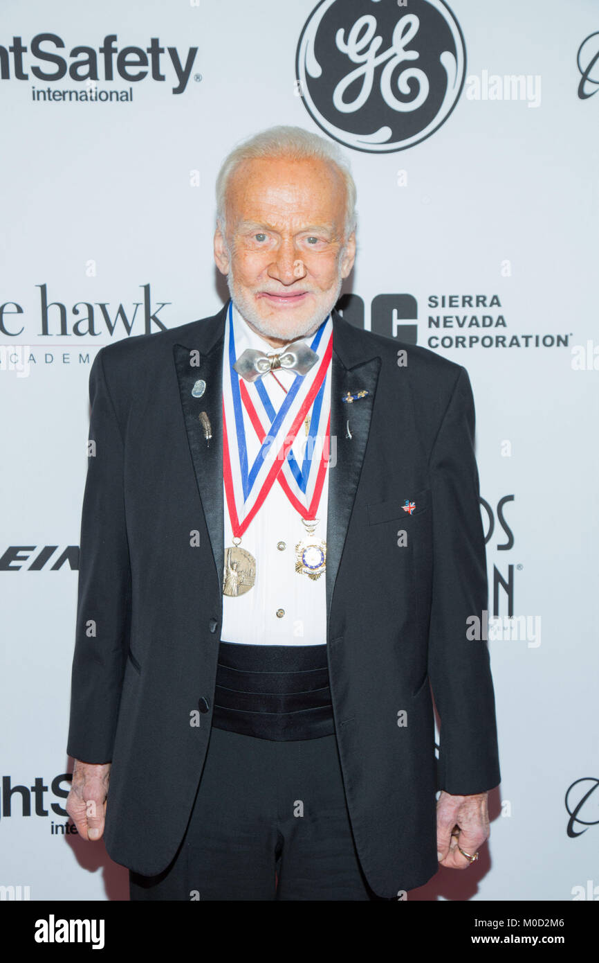 Living legend for aviation awards hi-res stock photography and images ...