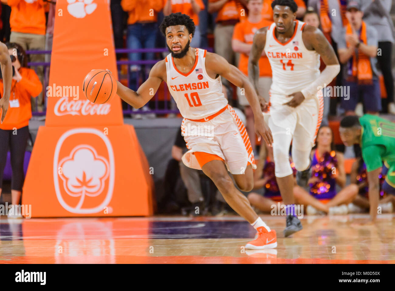Clemson, USA. 20th Jan, 2018. Clemson Tigers guard Gabe DeVoe (10 ...