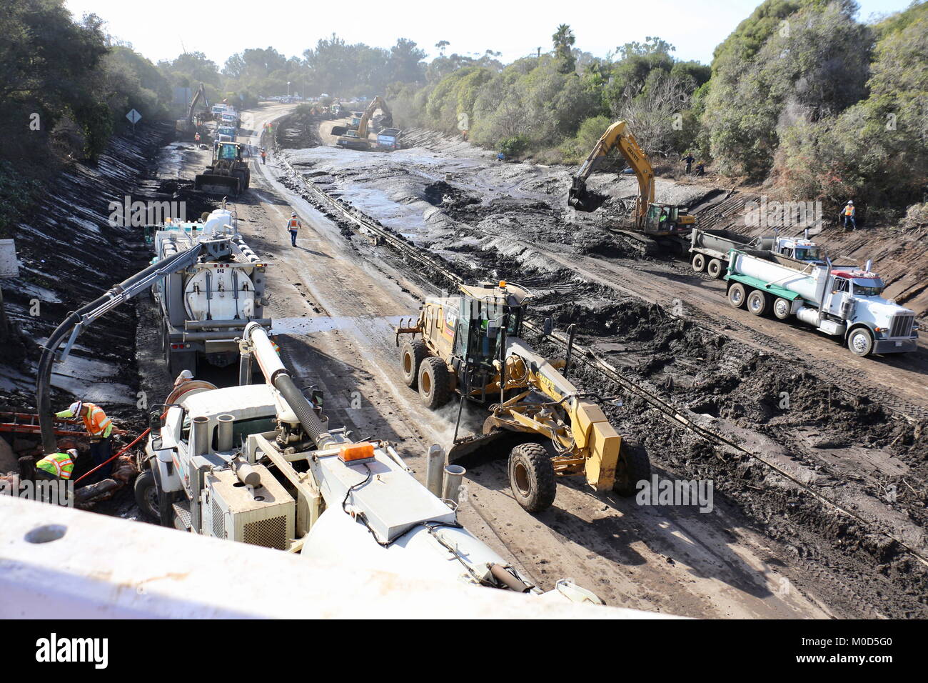 Montecito, California, USA. 17th Jan, 2018. CalTrans, construction and ...