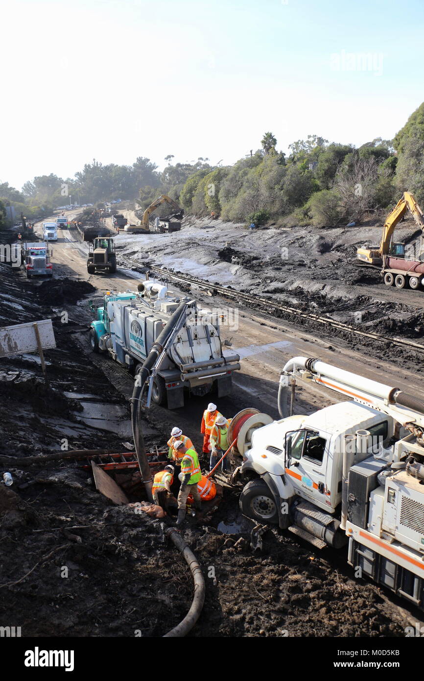 Montecito, California, USA. 17th Jan, 2018. CalTrans, construction and ...