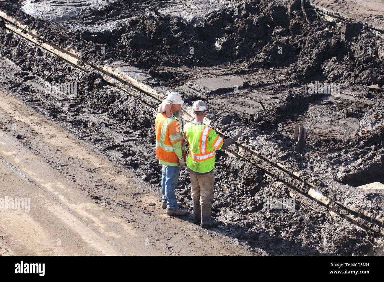 Montecito, California, USA. 17th Jan, 2018. CalTrans, construction and ...