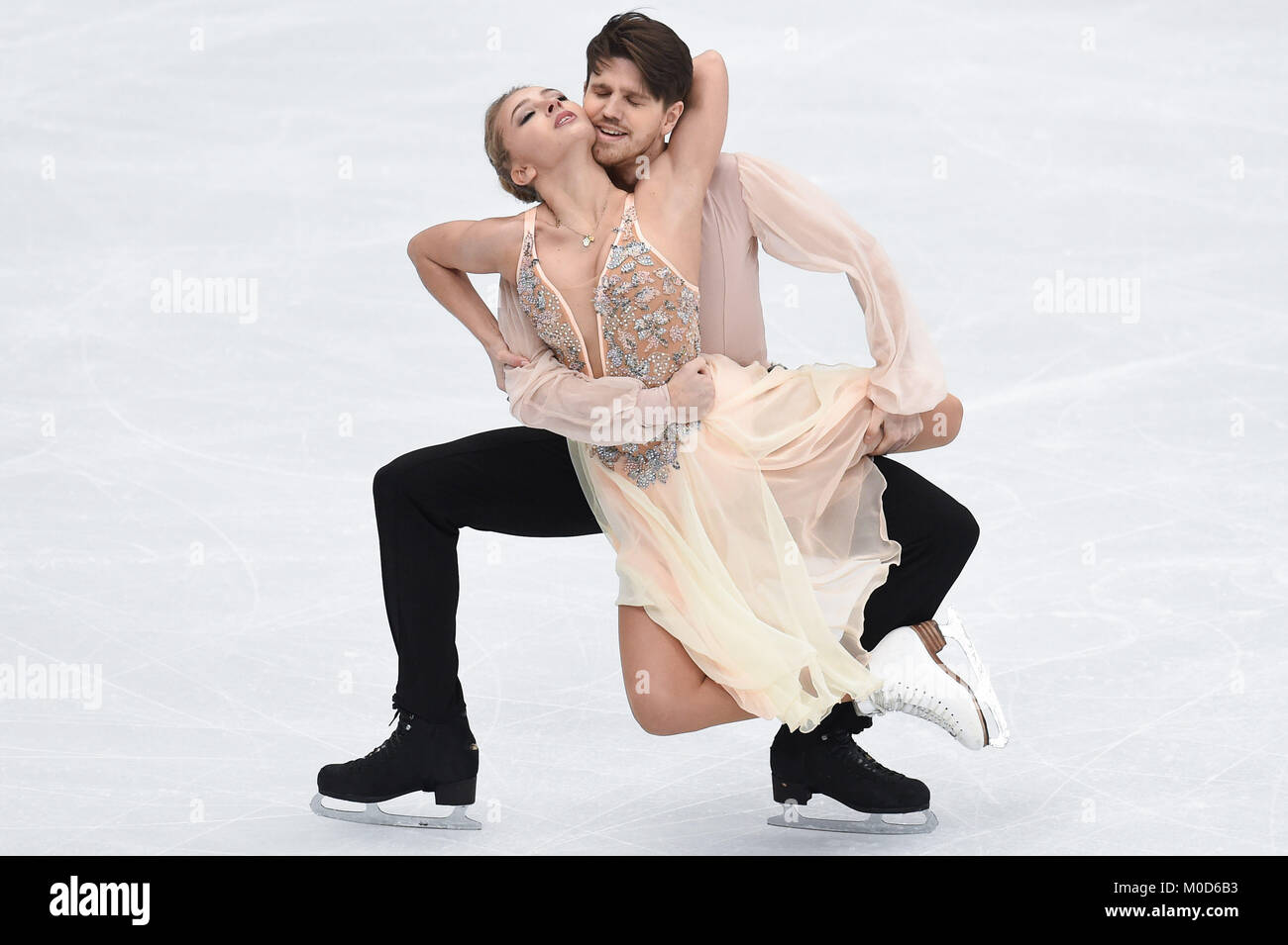 Moscow, Russia. 20th Jan, 2018. Alexandra Stepanova (Front) and Ivan ...